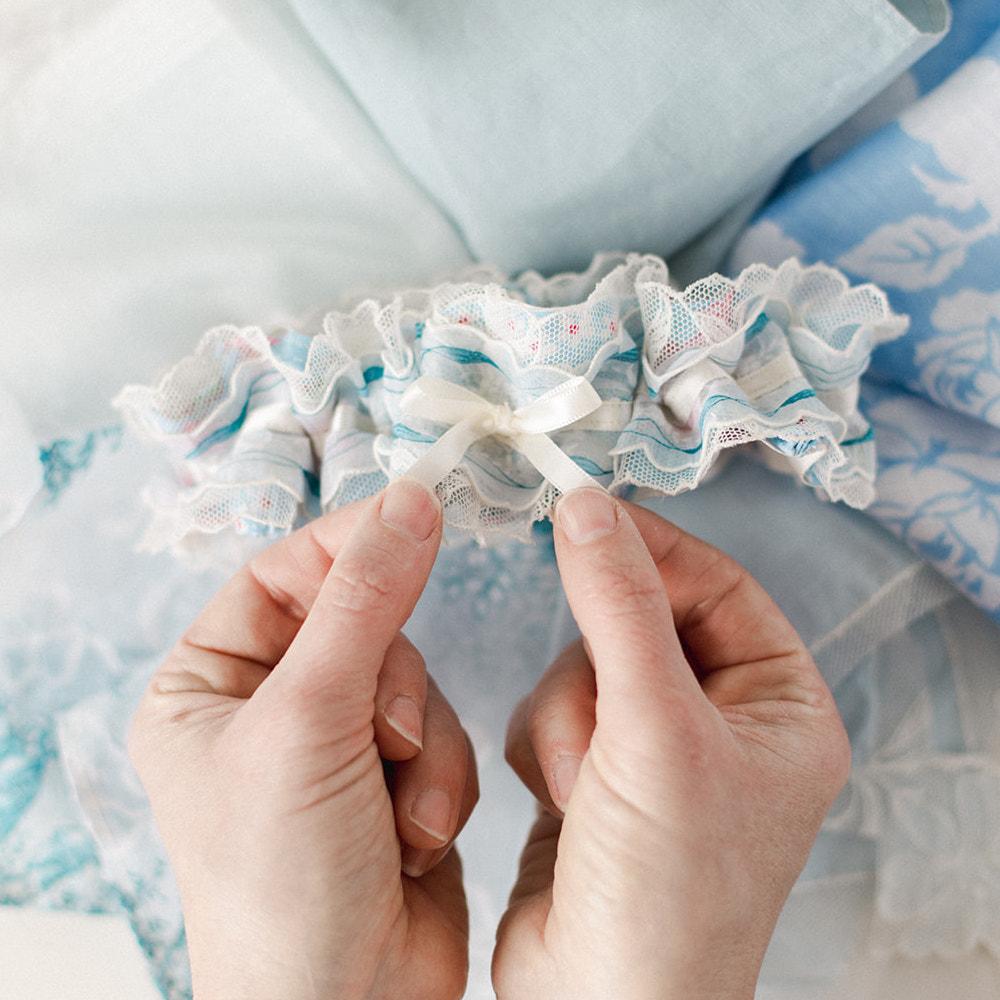 Custom Tossing Wedding Garter To Throw